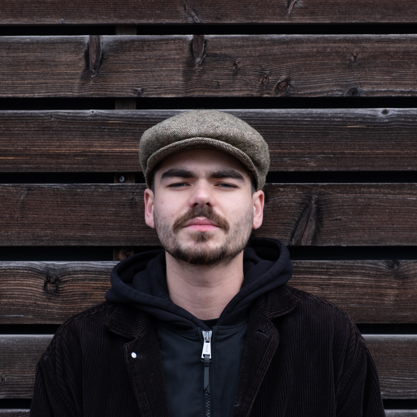 D44 · Artist Profile