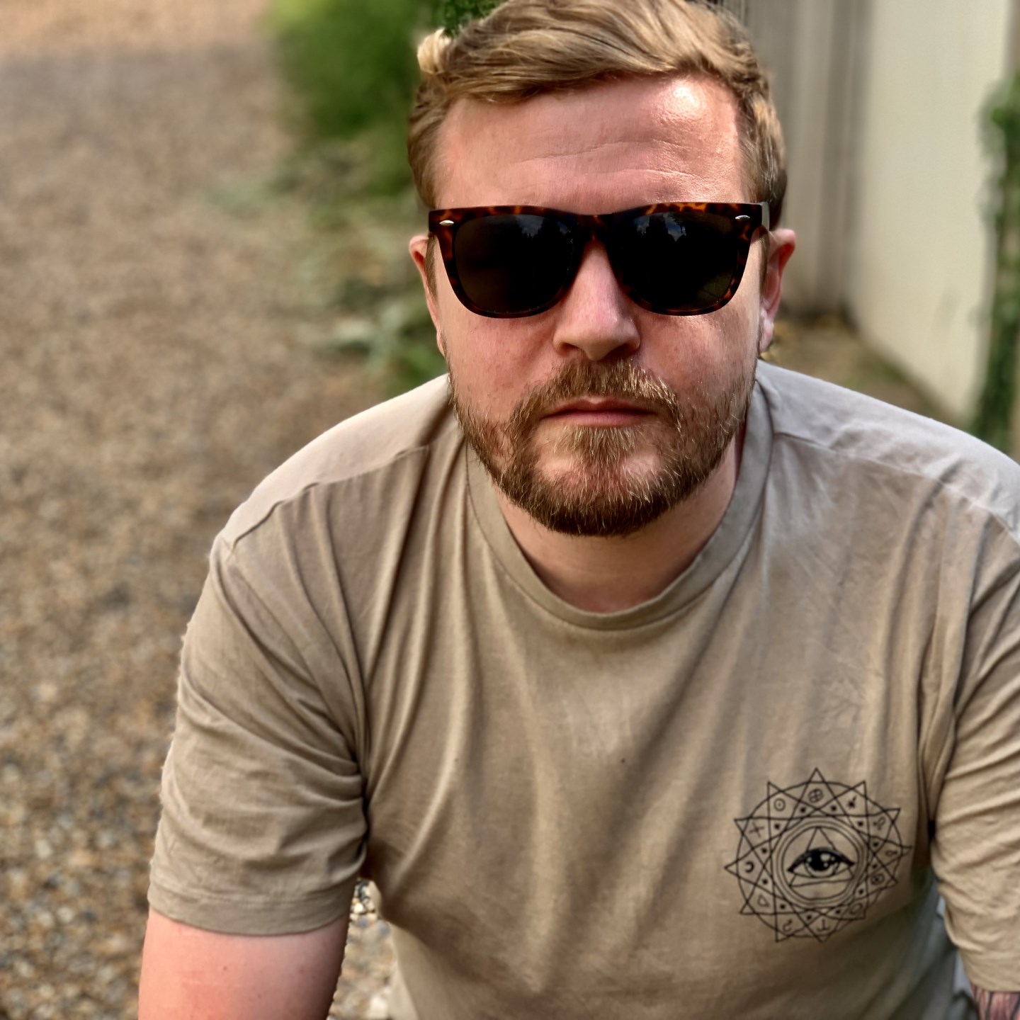 Daniel Button · Artist Profile