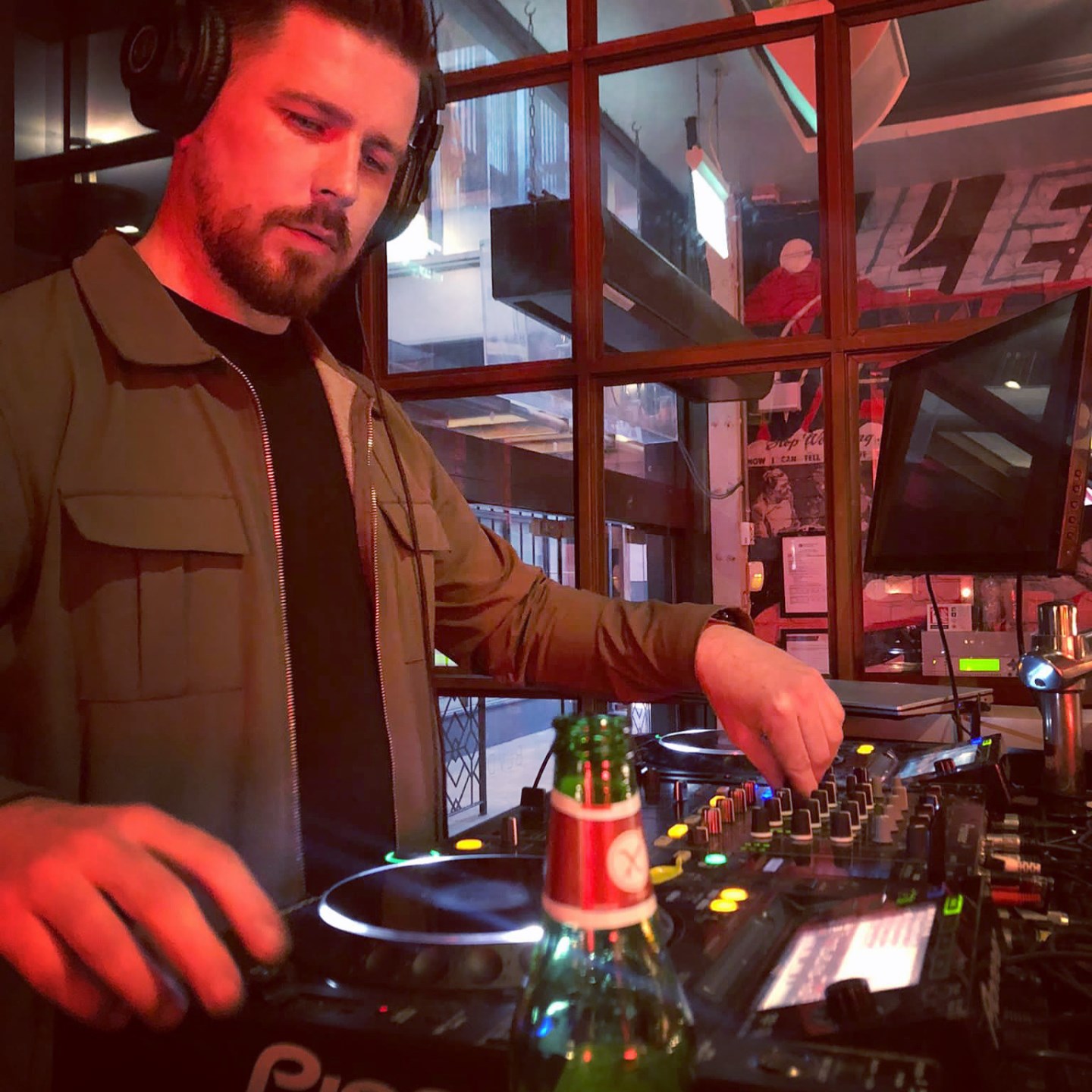 Danny Lambert · Artist Profile