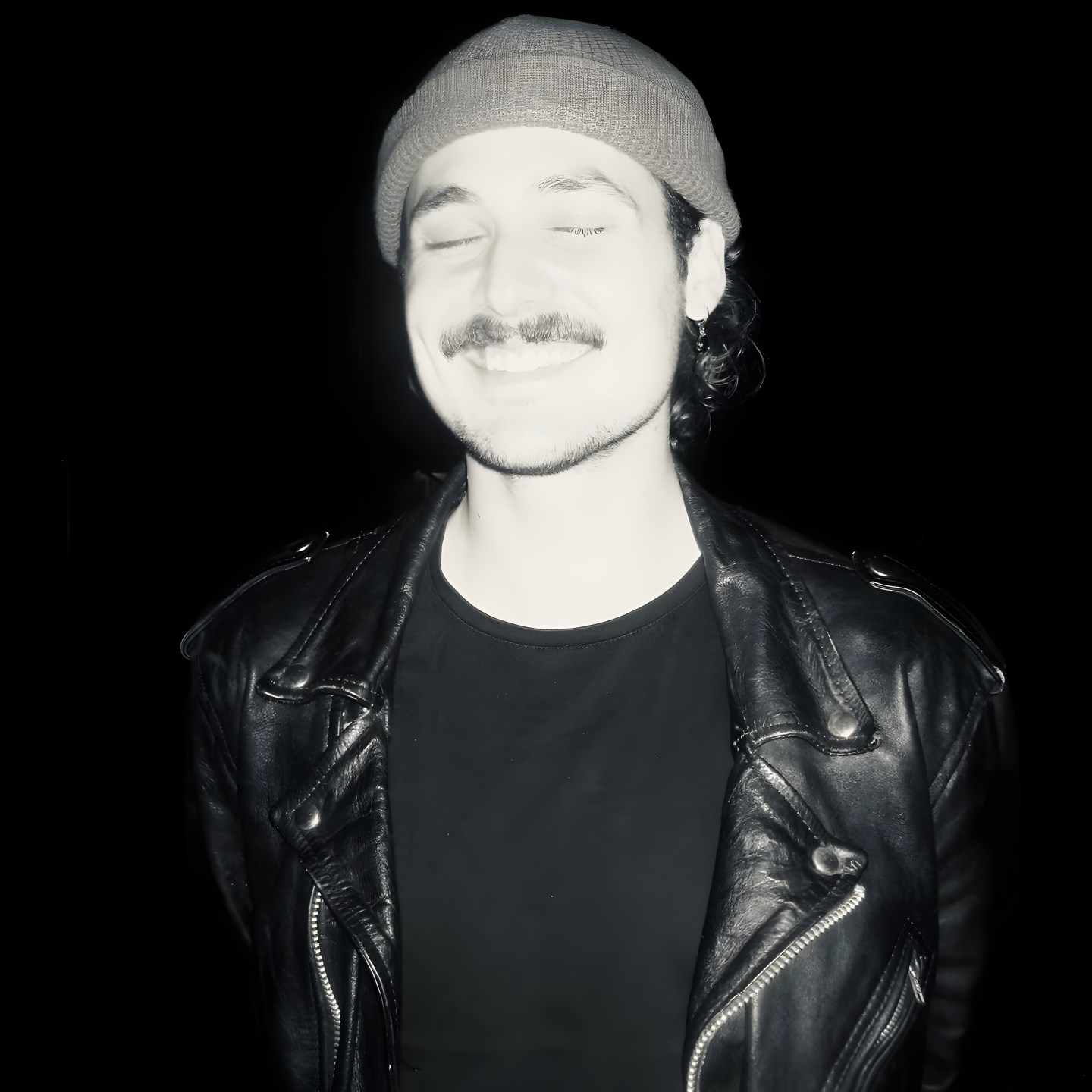 Dariüsz · Artist Profile