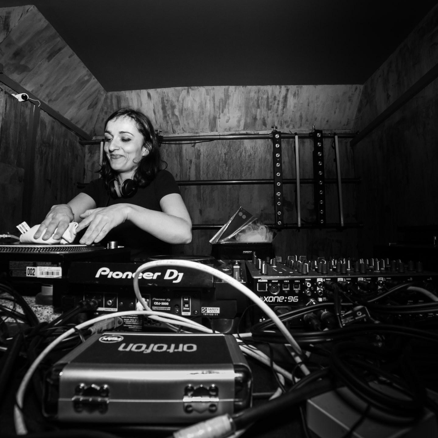 Dead Violets Night · Artist Profile