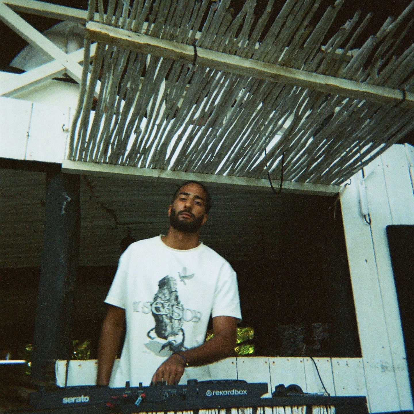 Dezray · Artist Profile