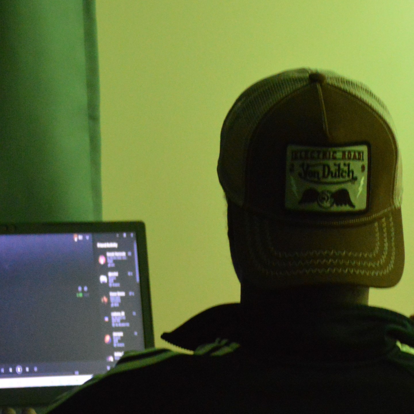 dialE · Artist Profile