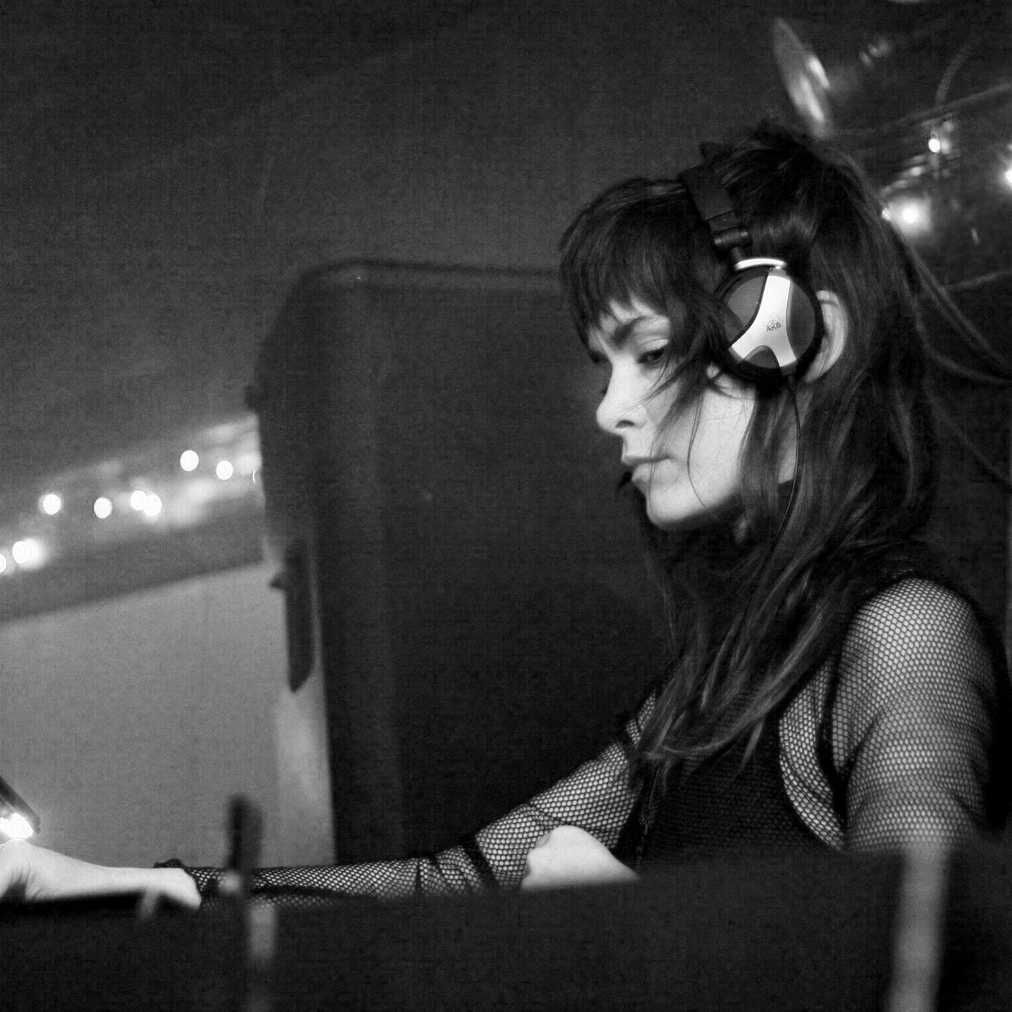 Diamond Girl · Artist Profile