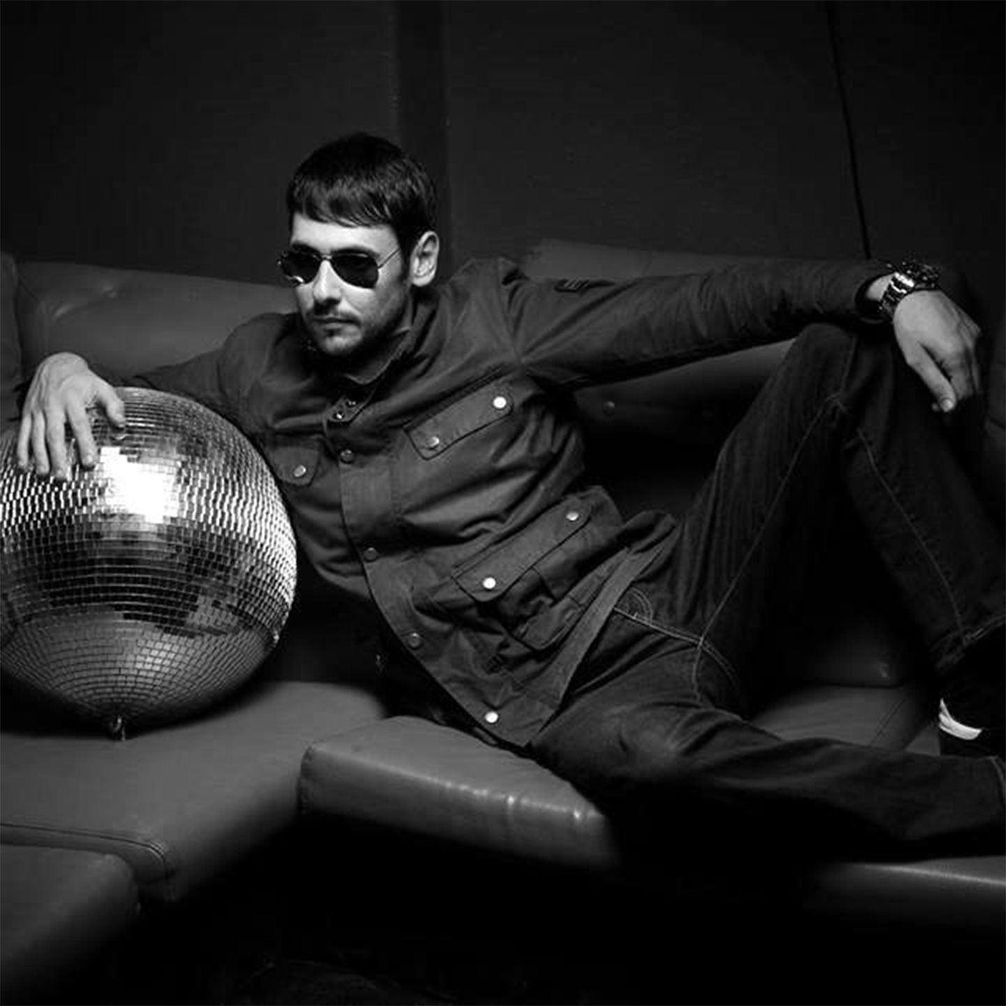 Danny Russell · Artist Profile