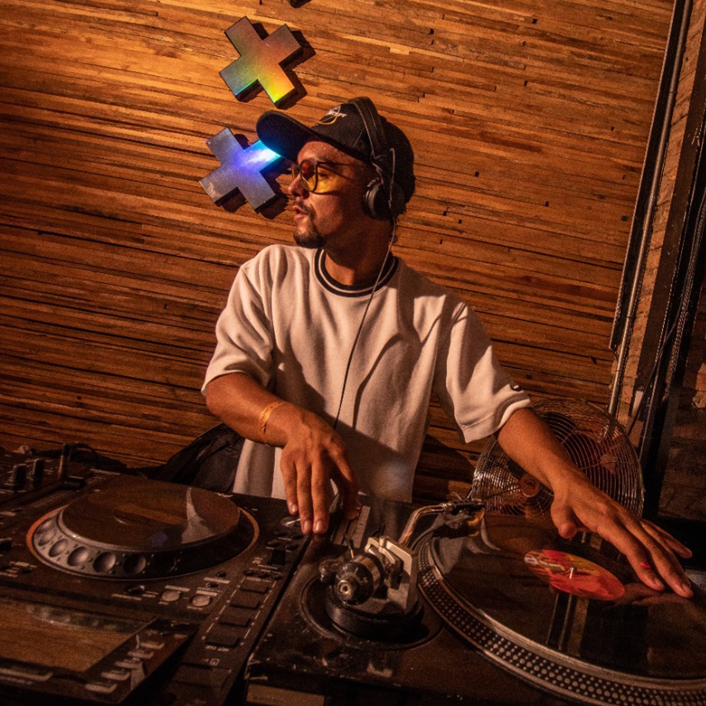 DJ Eins · Biografía