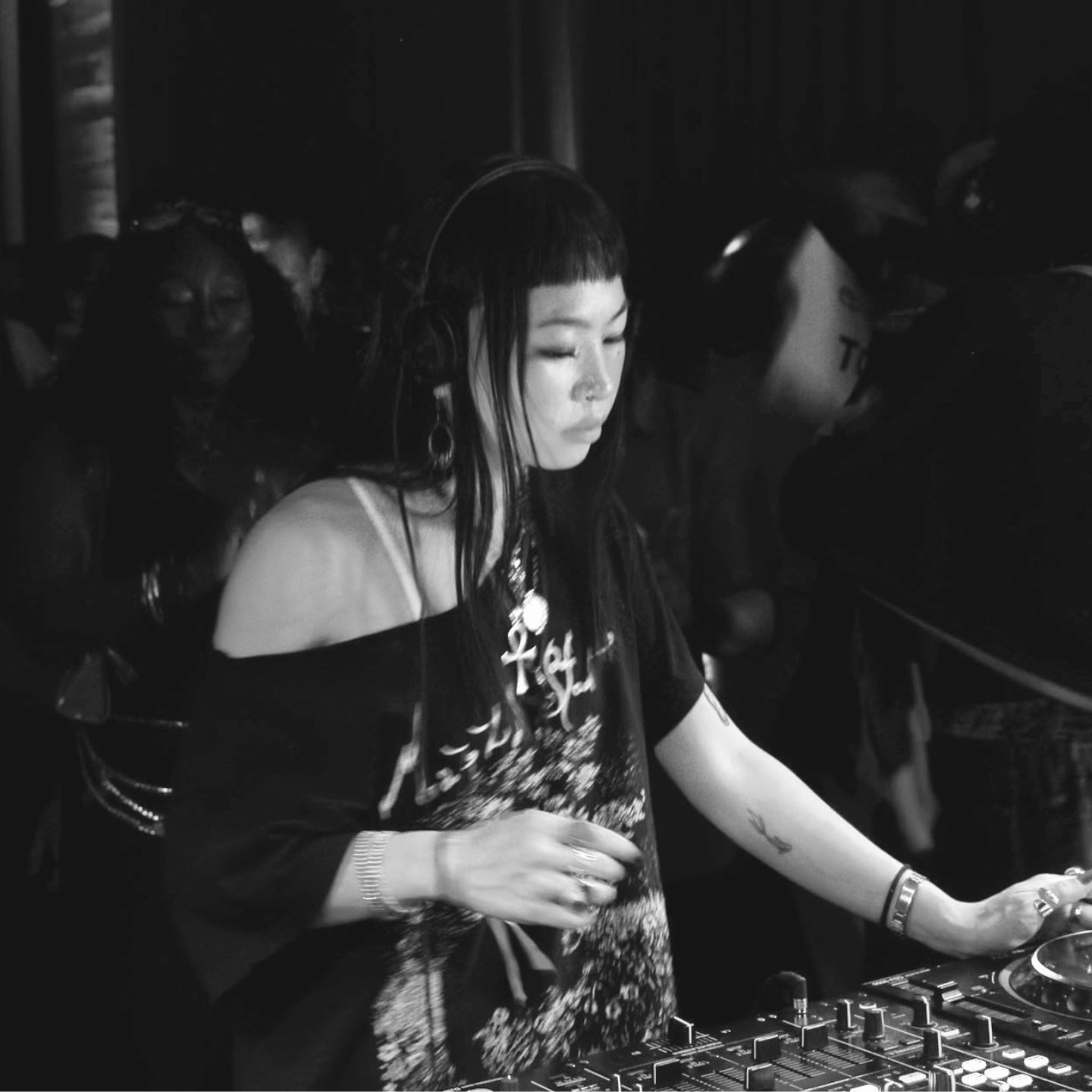 DJ MANDY · Artist Profile