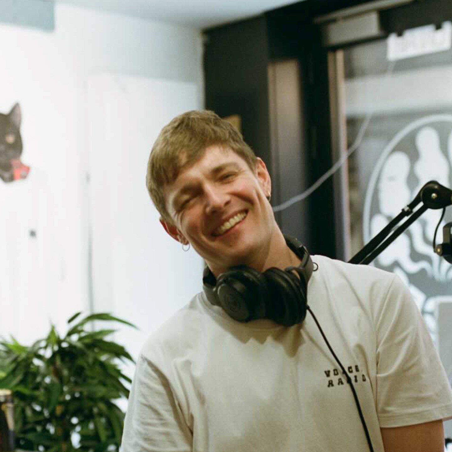 DJ Trigger Happy Ticket Finger · Artist Profile