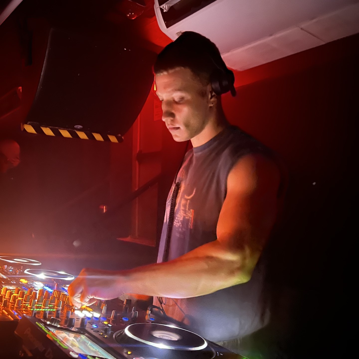 DJ USA · Artist Profile