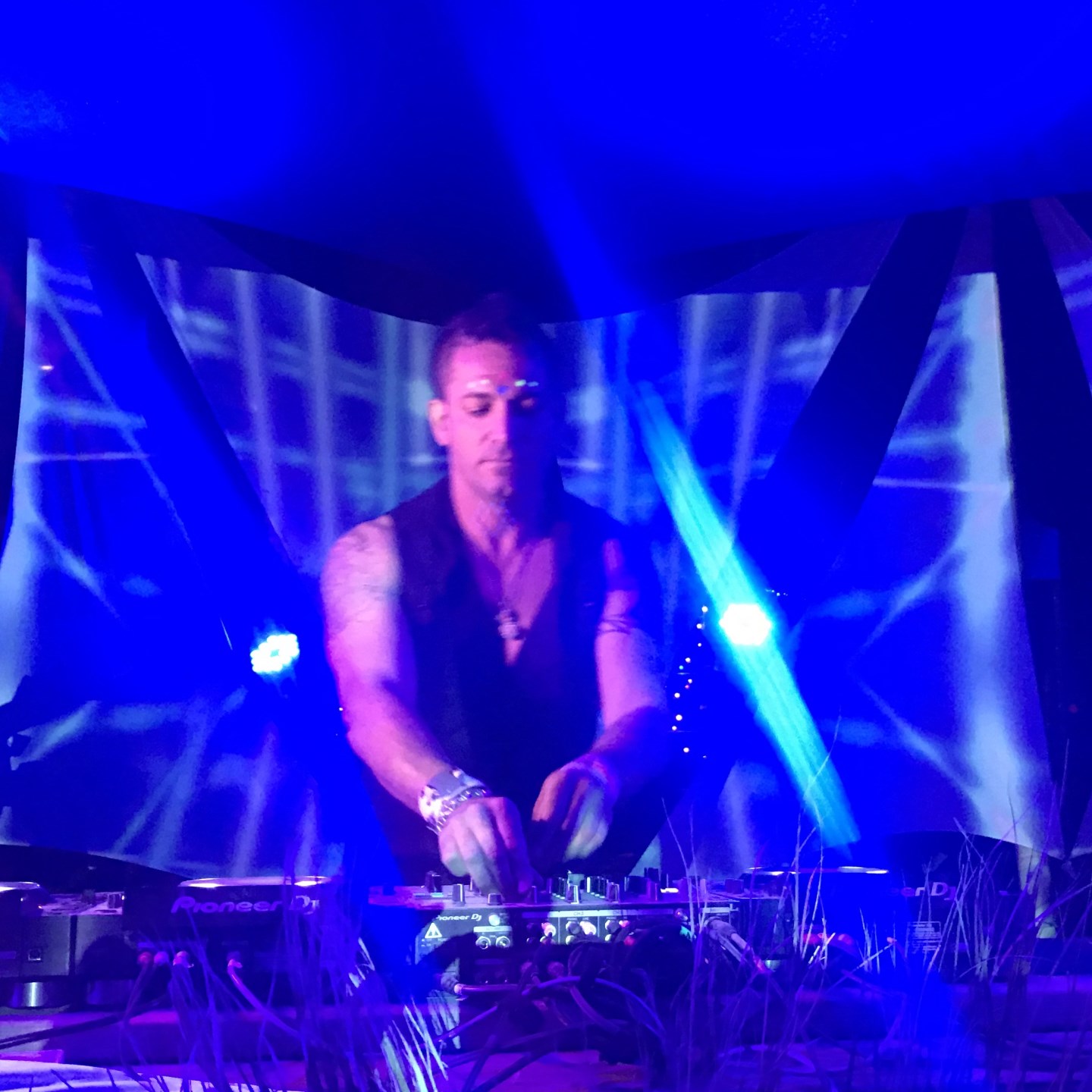 DJ Zeb · Artist Profile