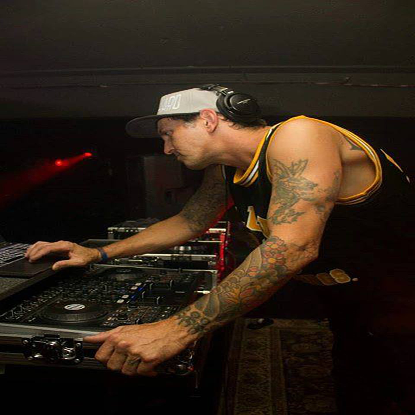 Eddy Van Raven · Artist Profile