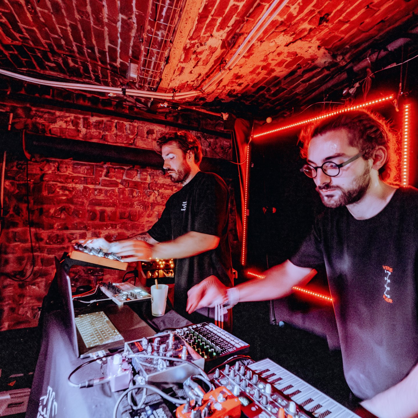 Ekke · Artist Profile