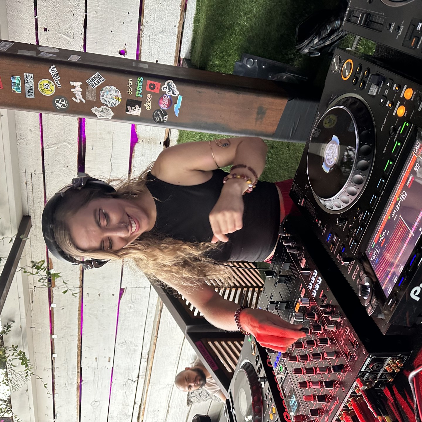 Electro-cute · Artist Profile