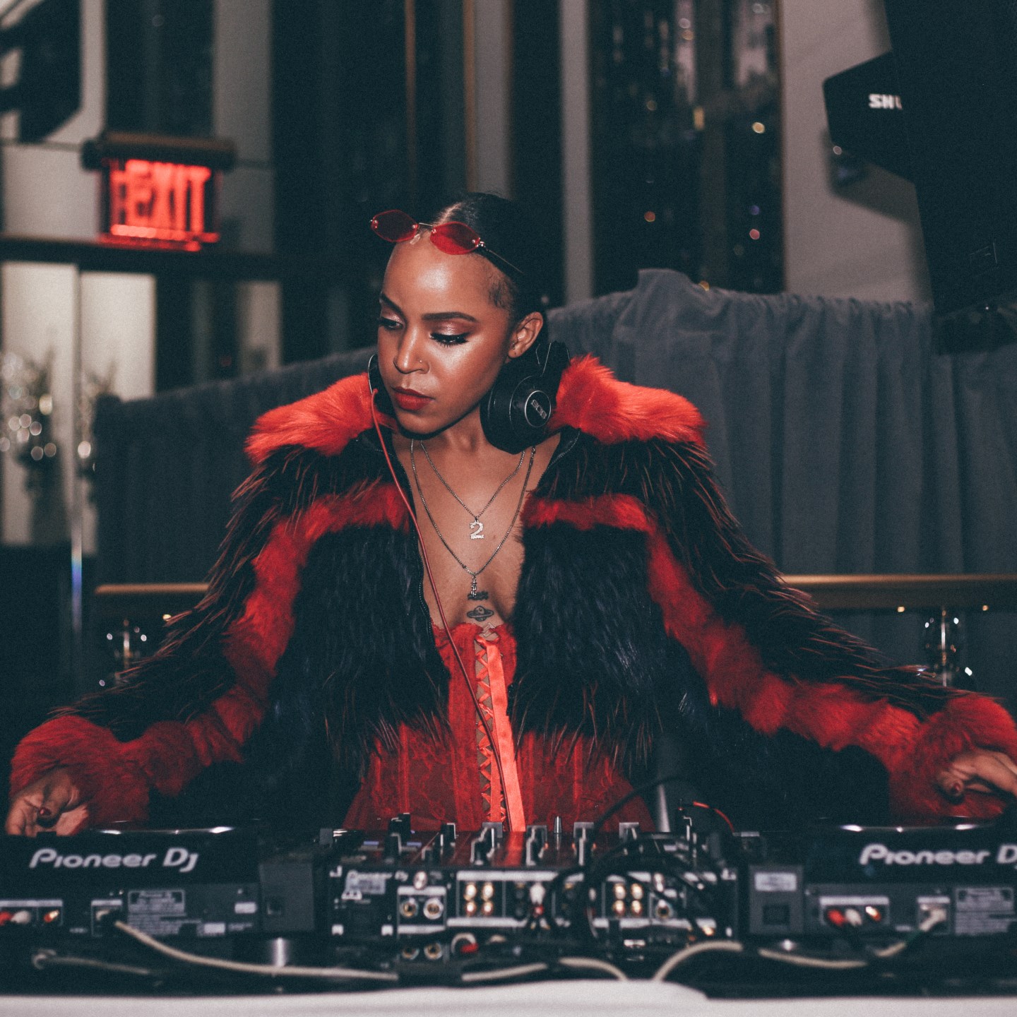 Ella Hussle · Profil d'artiste