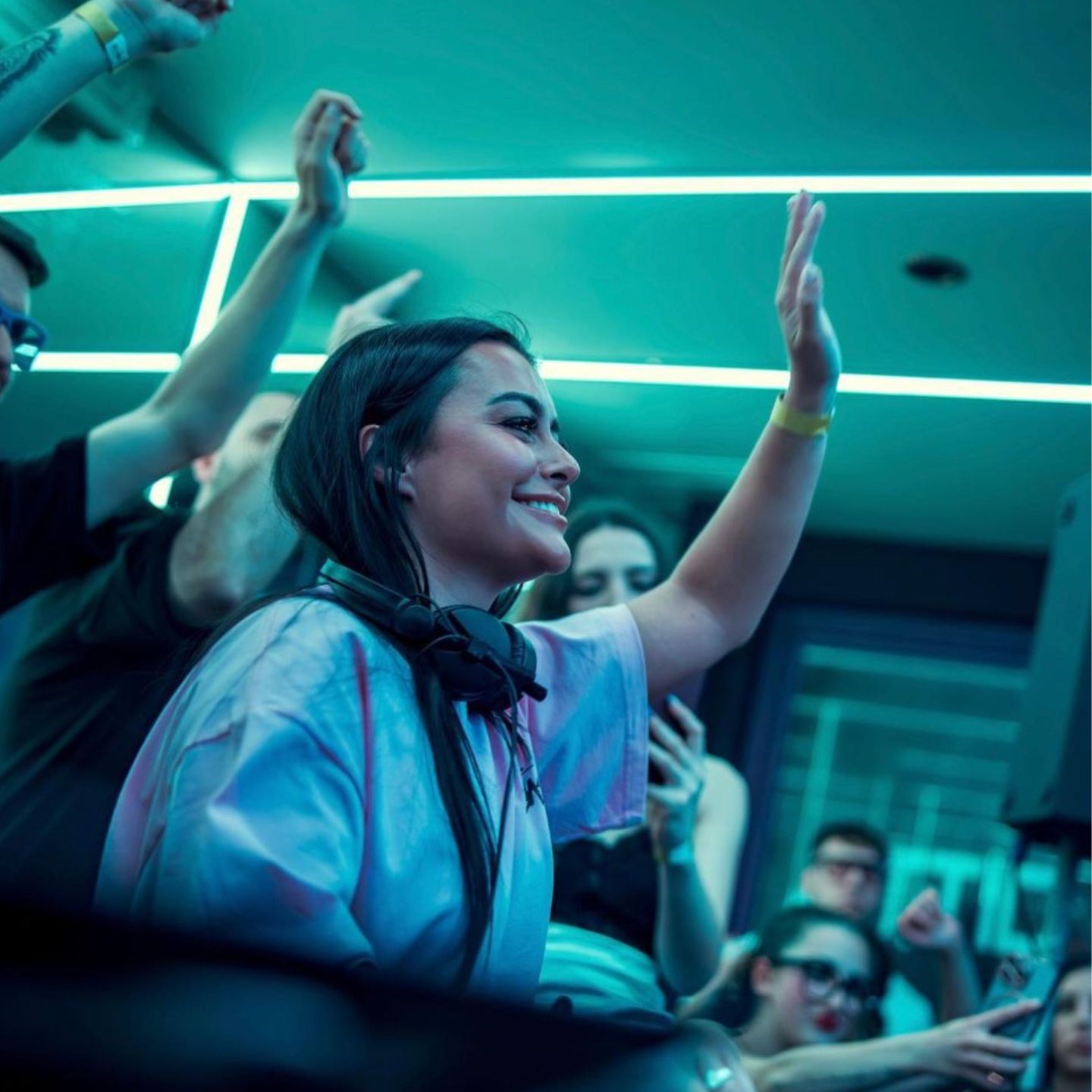 Ellia Jaya · Artist Profile