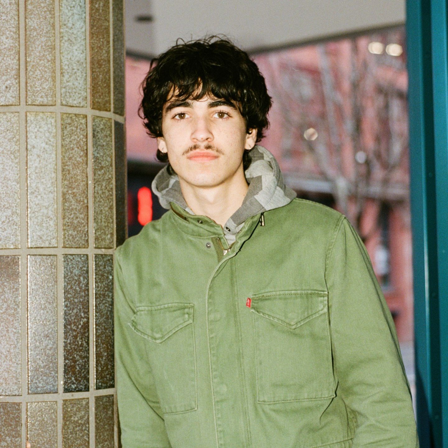 EMILE · Artist Profile