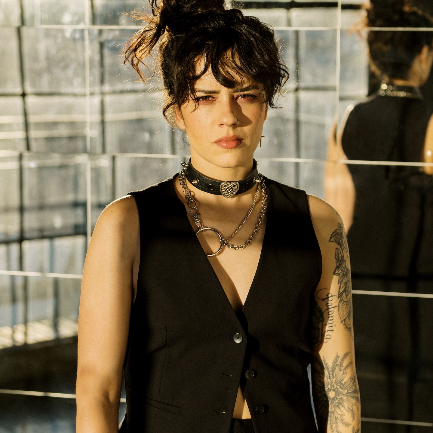 EMILIANA · Artist Profile