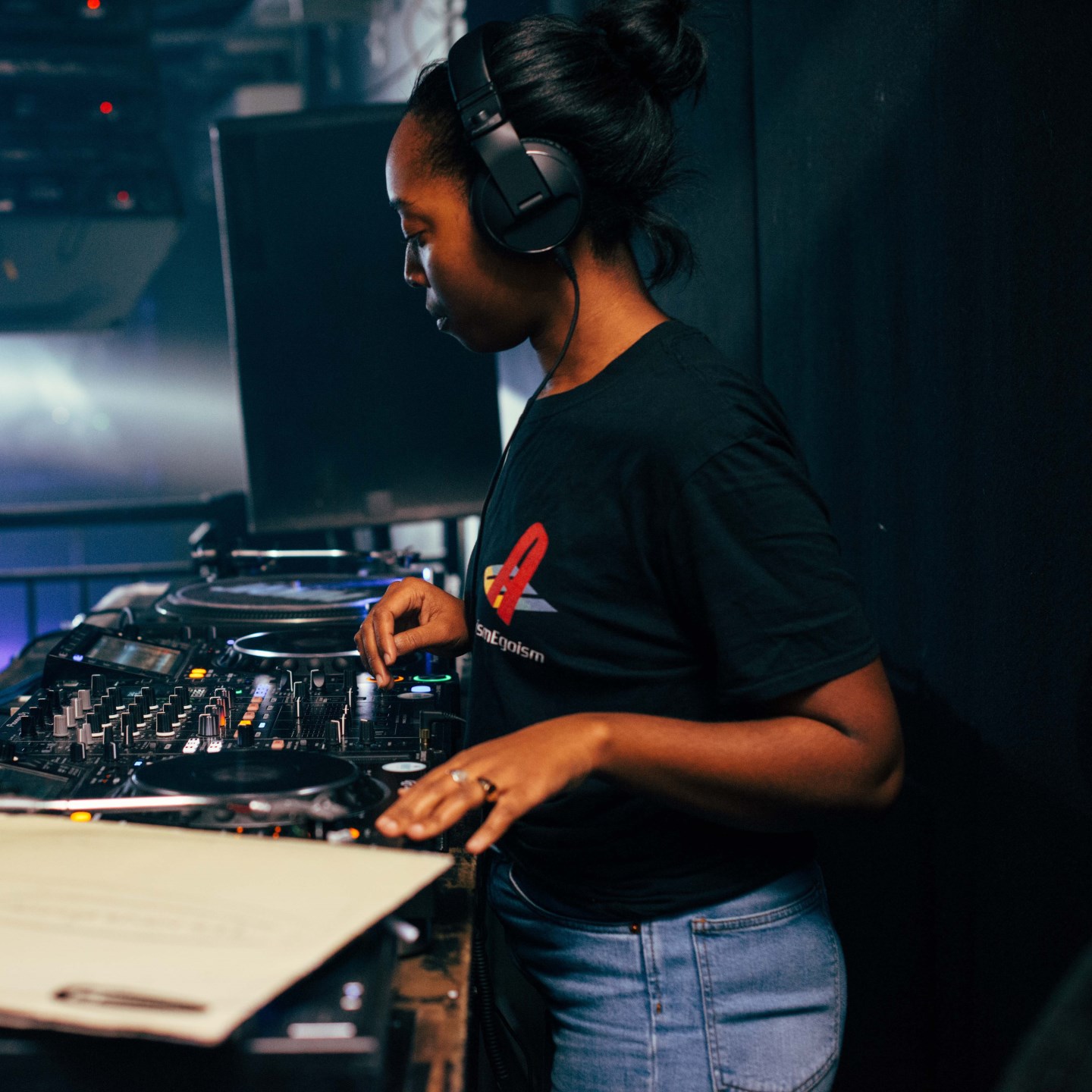 ERICA (UK) · Artist Profile