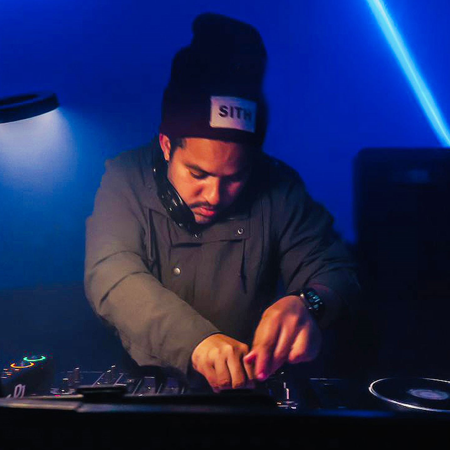 Ezel · Artist Profile