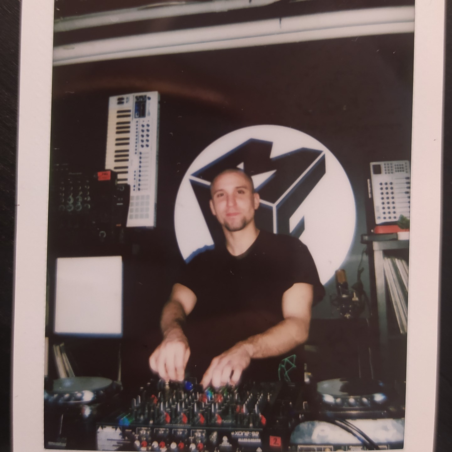 Francis (3) · Artist Profile