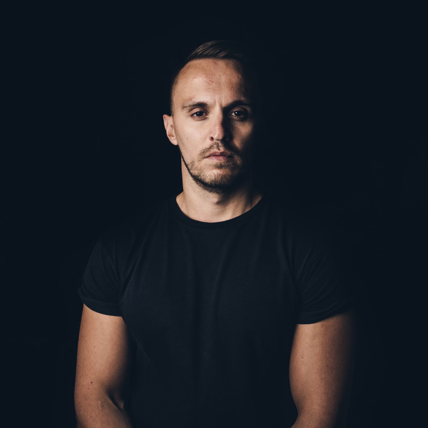 Gareth Cole · Biography