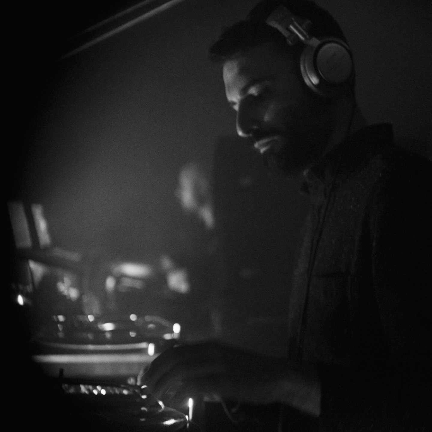 Giri · Tour Dates & Tickets