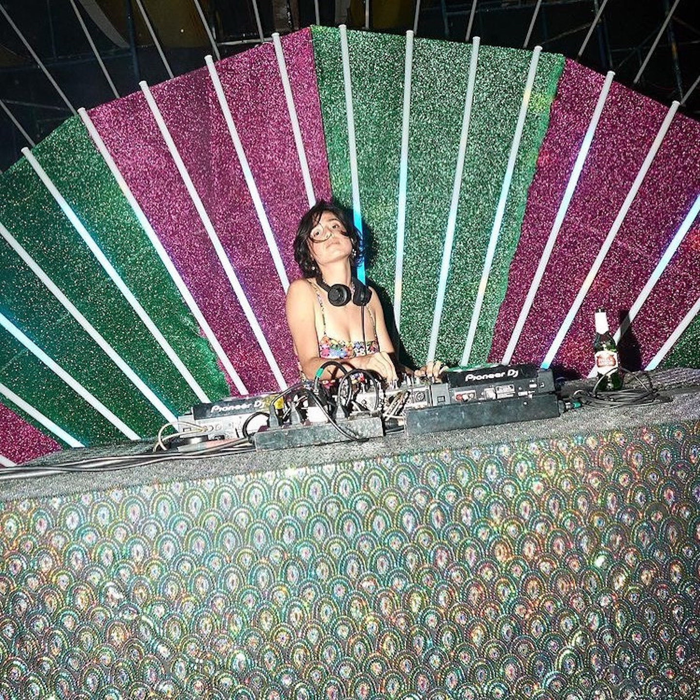 Giu Nunez · Artist Profile