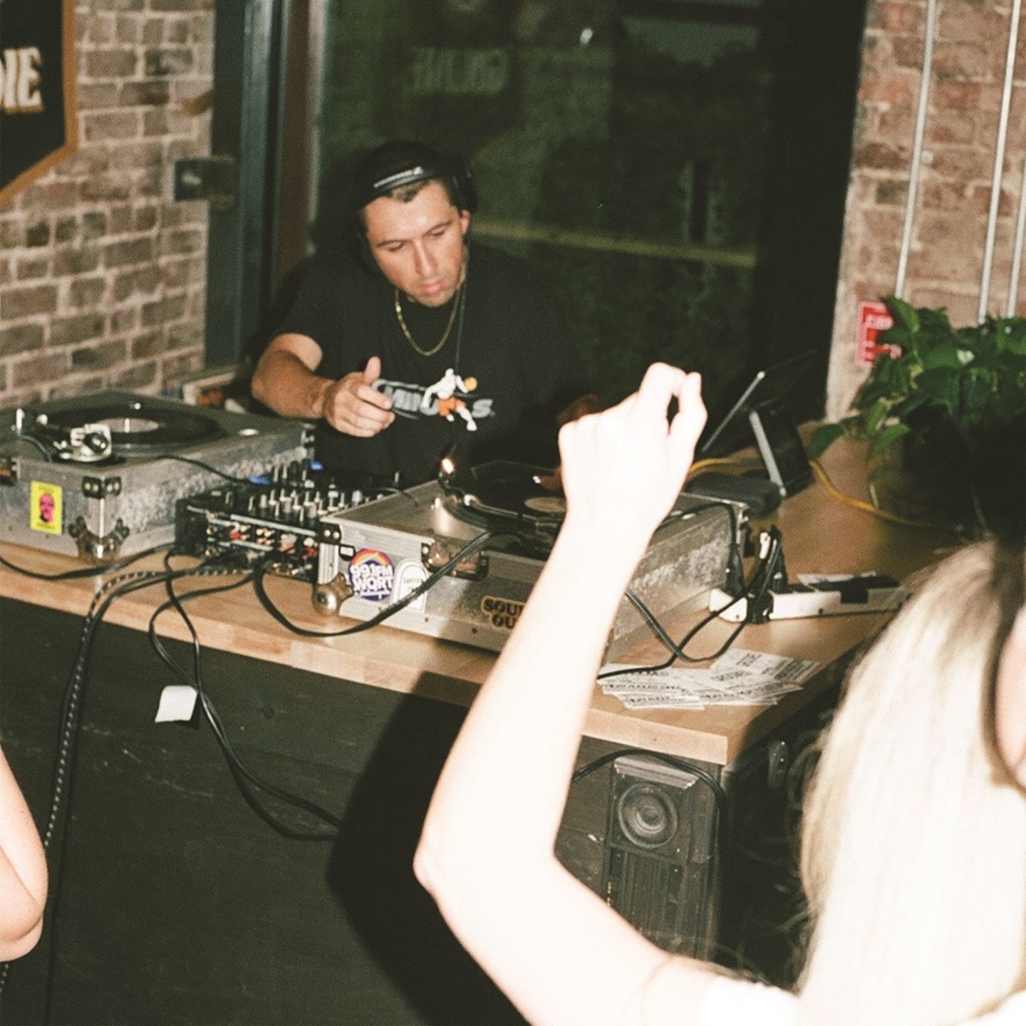 GNZ (1) · Artist Profile