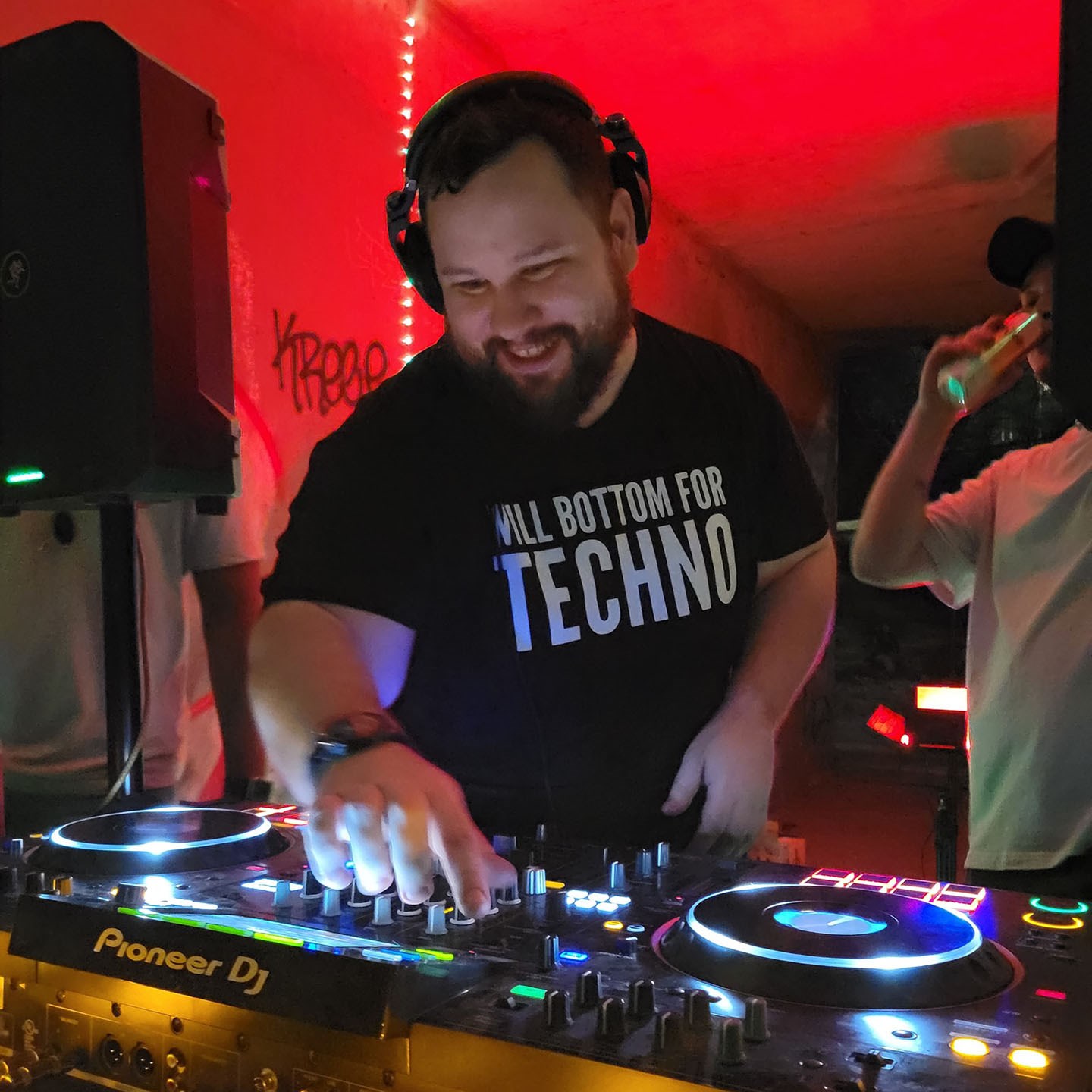 Gondra · Artist Profile