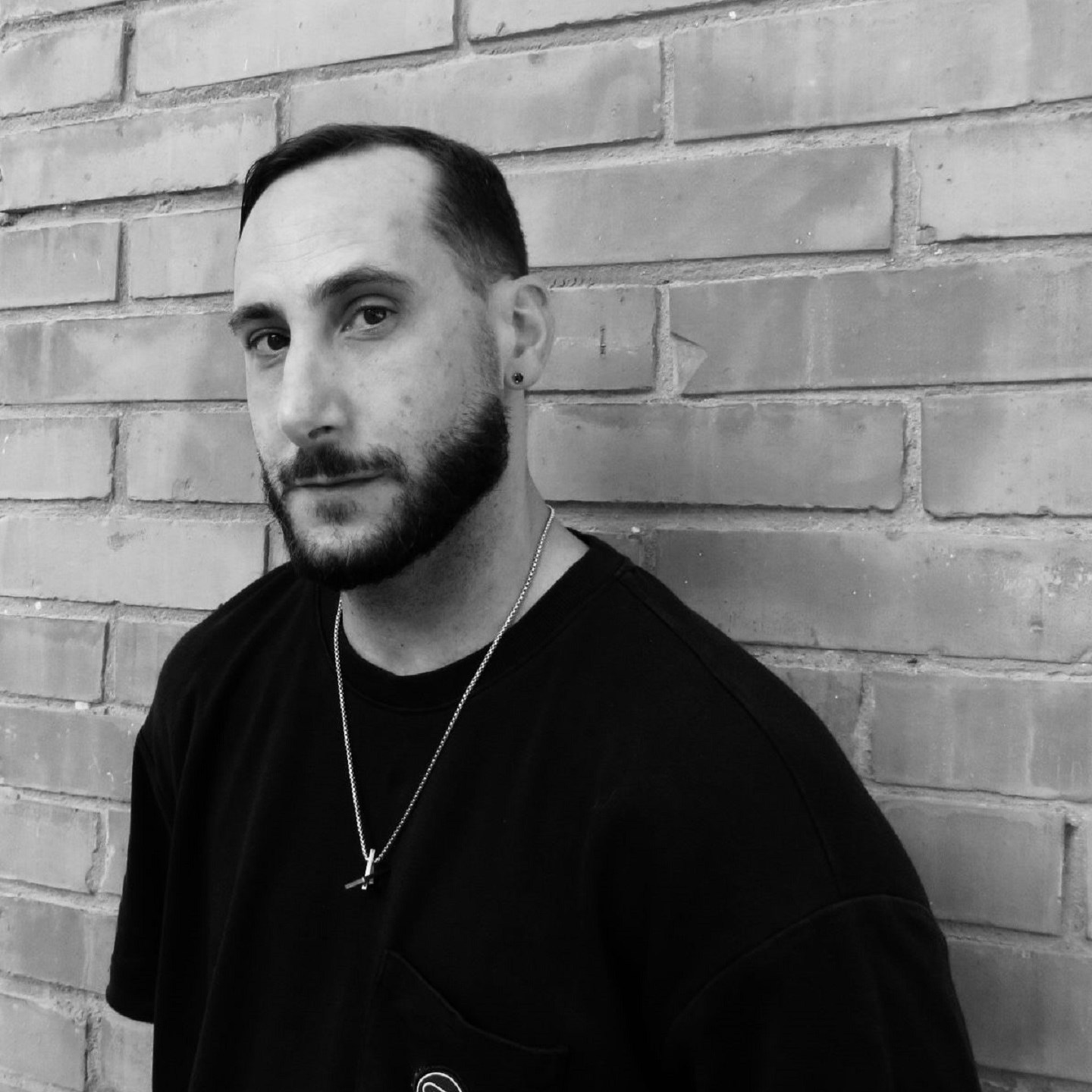 Guille Gonzalez · Artist Profile