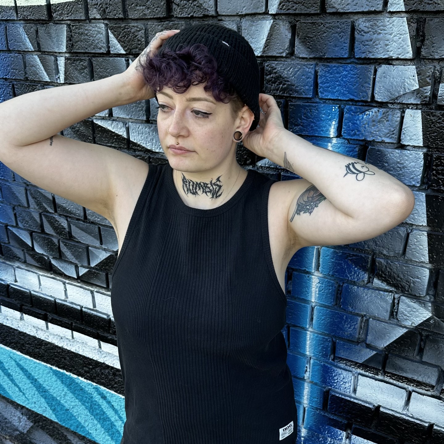 Hannah mit Hut · Artist Profile
