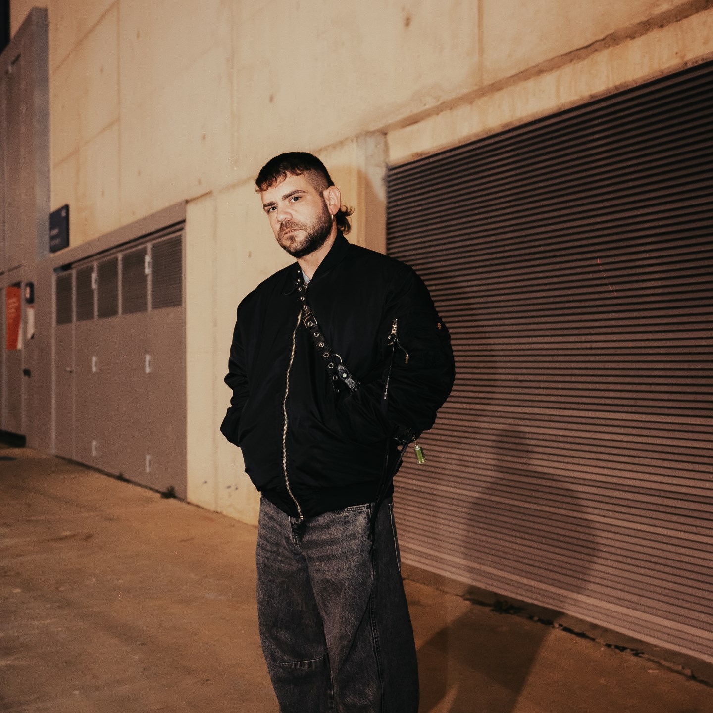 Héctor Oaks · Artist Profile