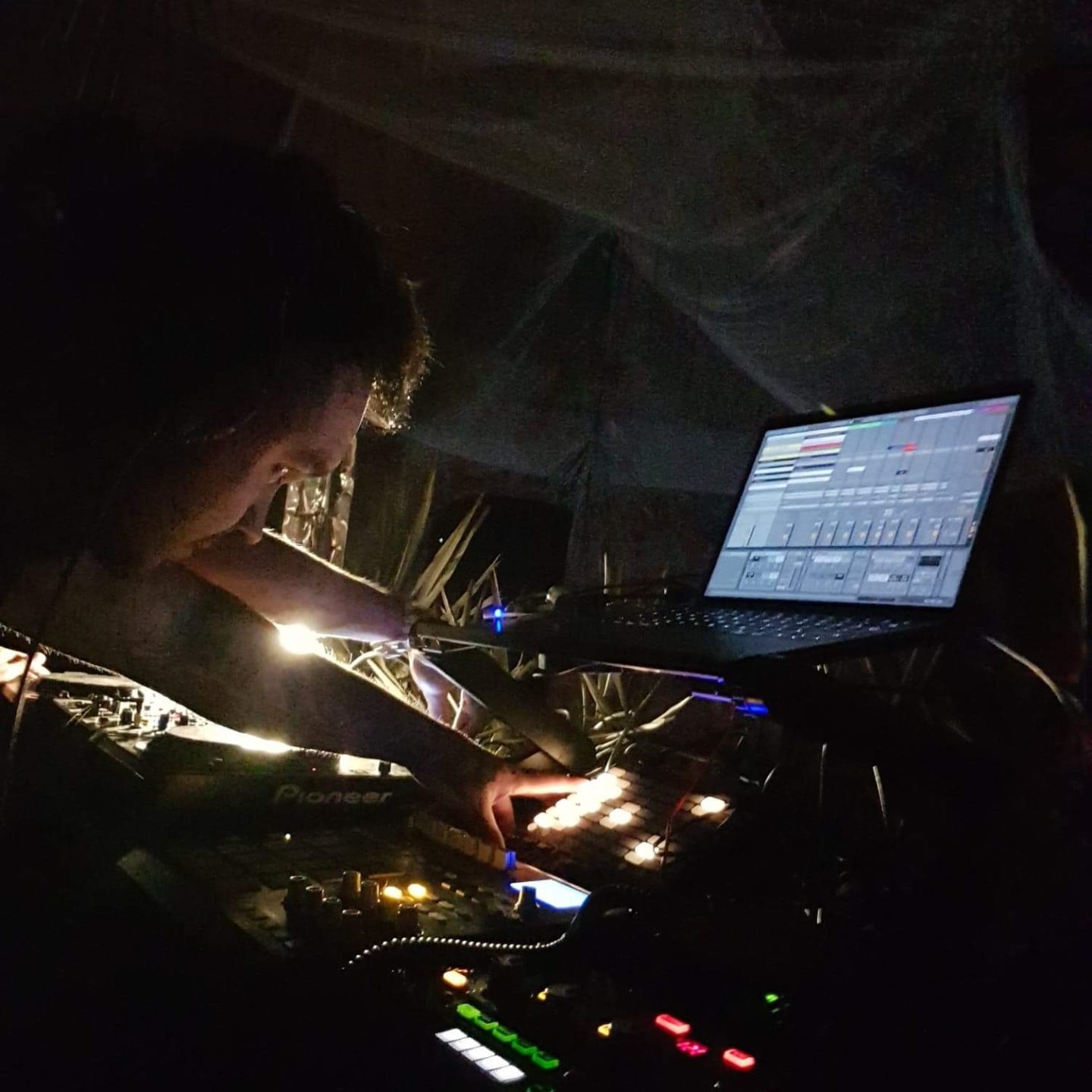 HEVNER · Tour Dates & Tickets