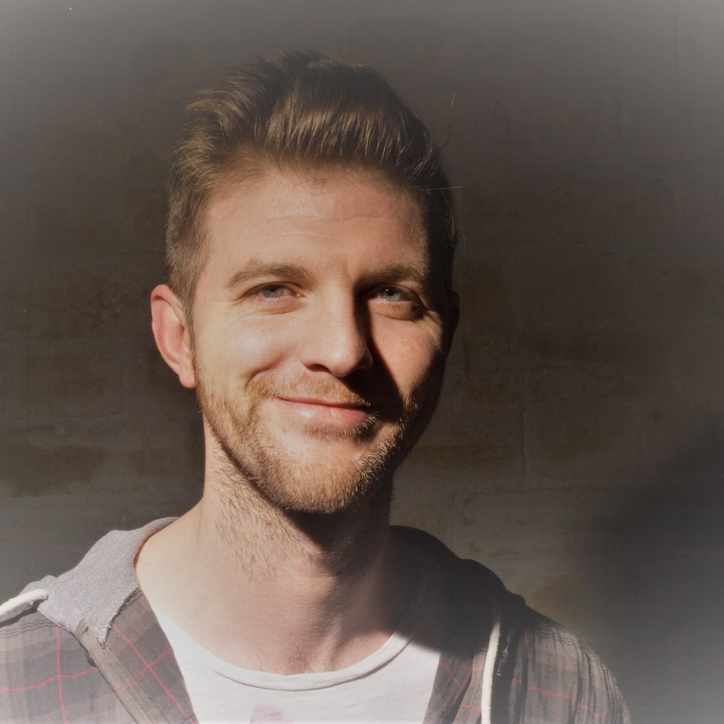 Ian Dillon · Artist Profile