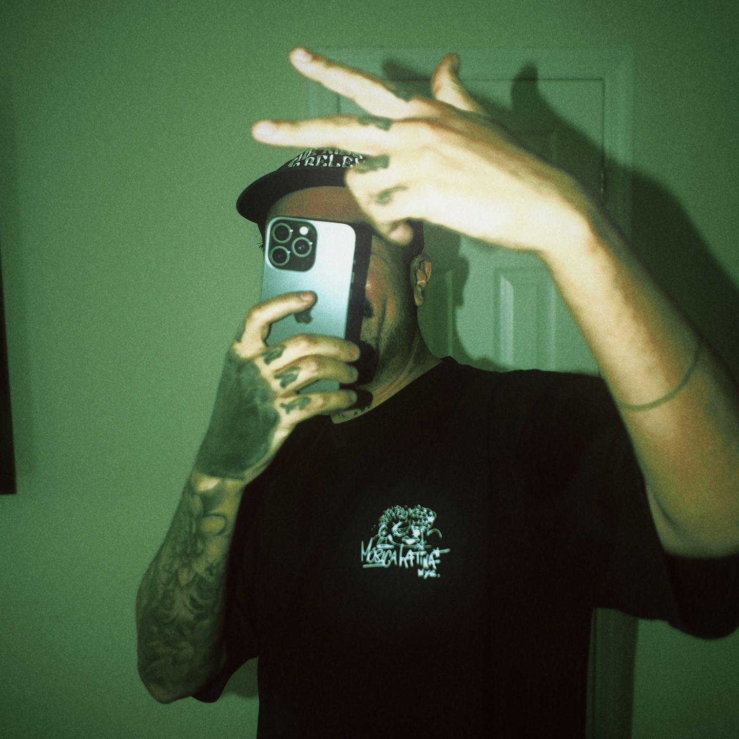 ICE THOMPSON · Biography