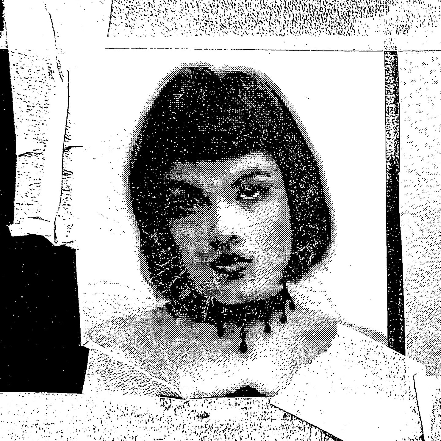 iulia · Artist Profile