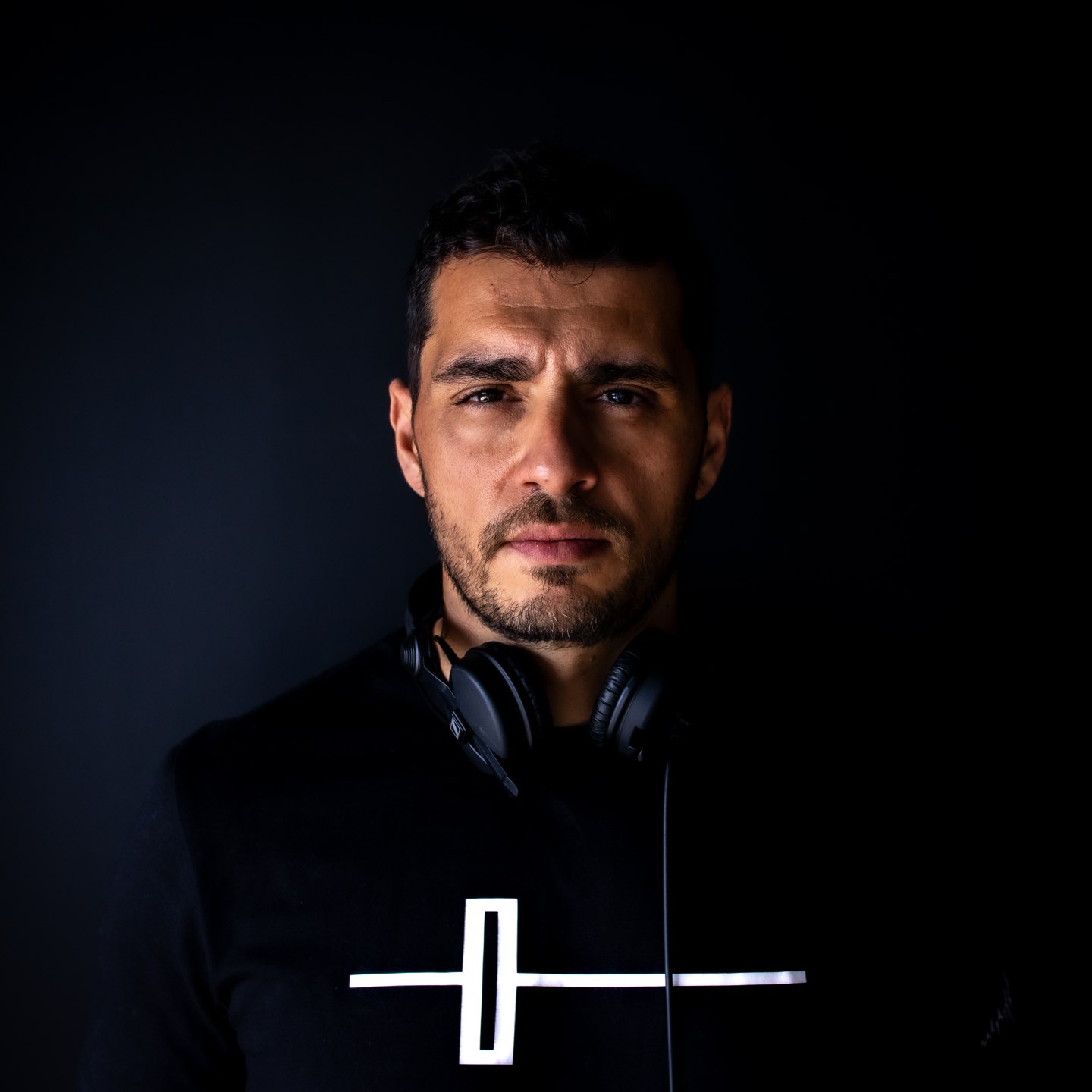 IVANG · Artist Profile