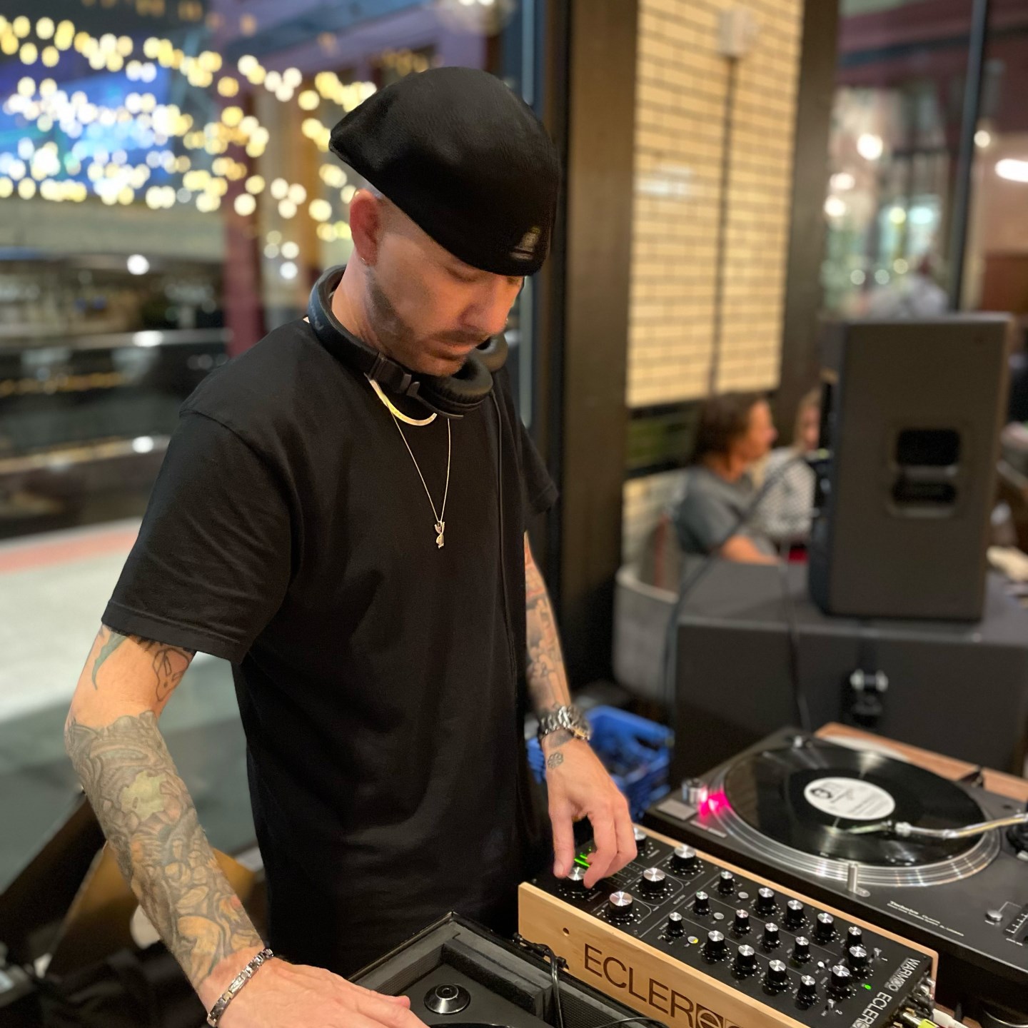 J-Beez · Artist Profile