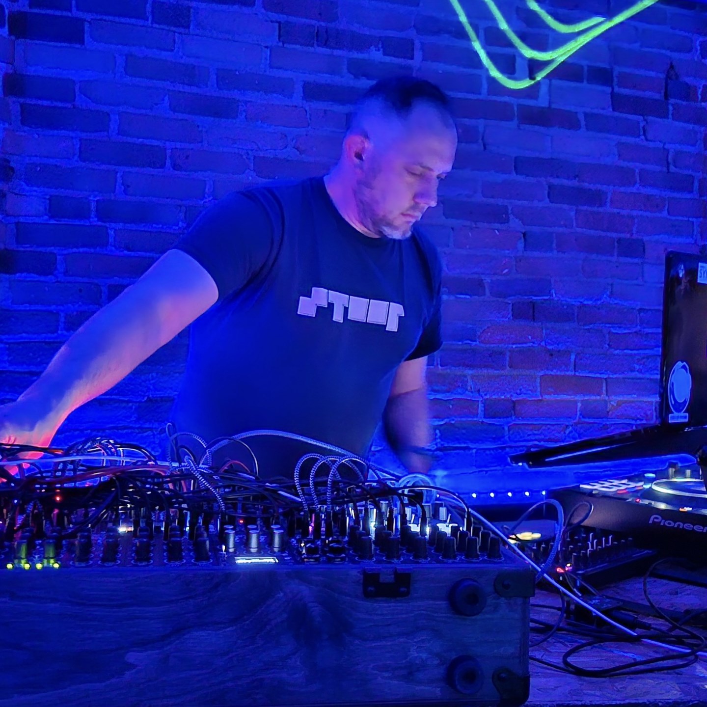 Jesse Hawk · Artist Profile