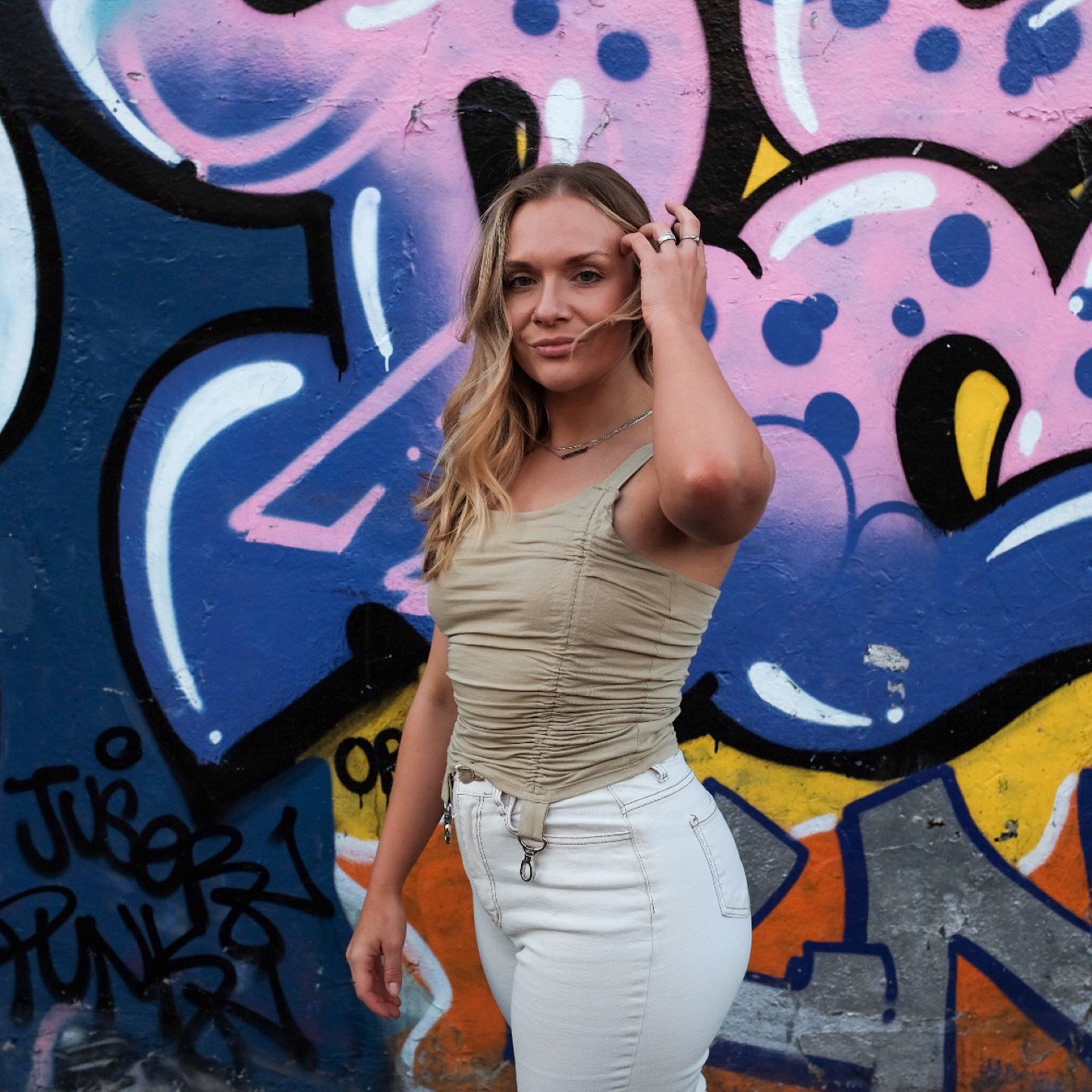 JESSI · Künstler*inprofil