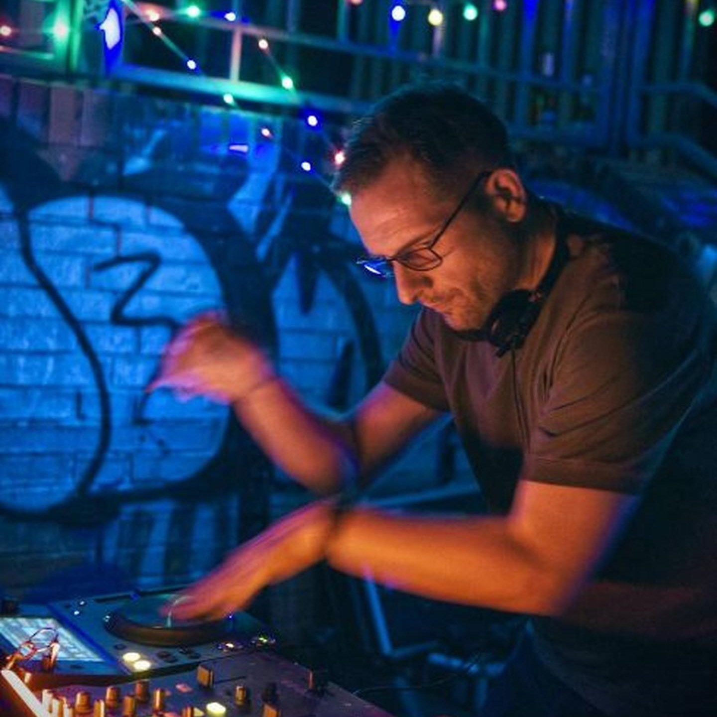 Jim Bean · Artist Profile