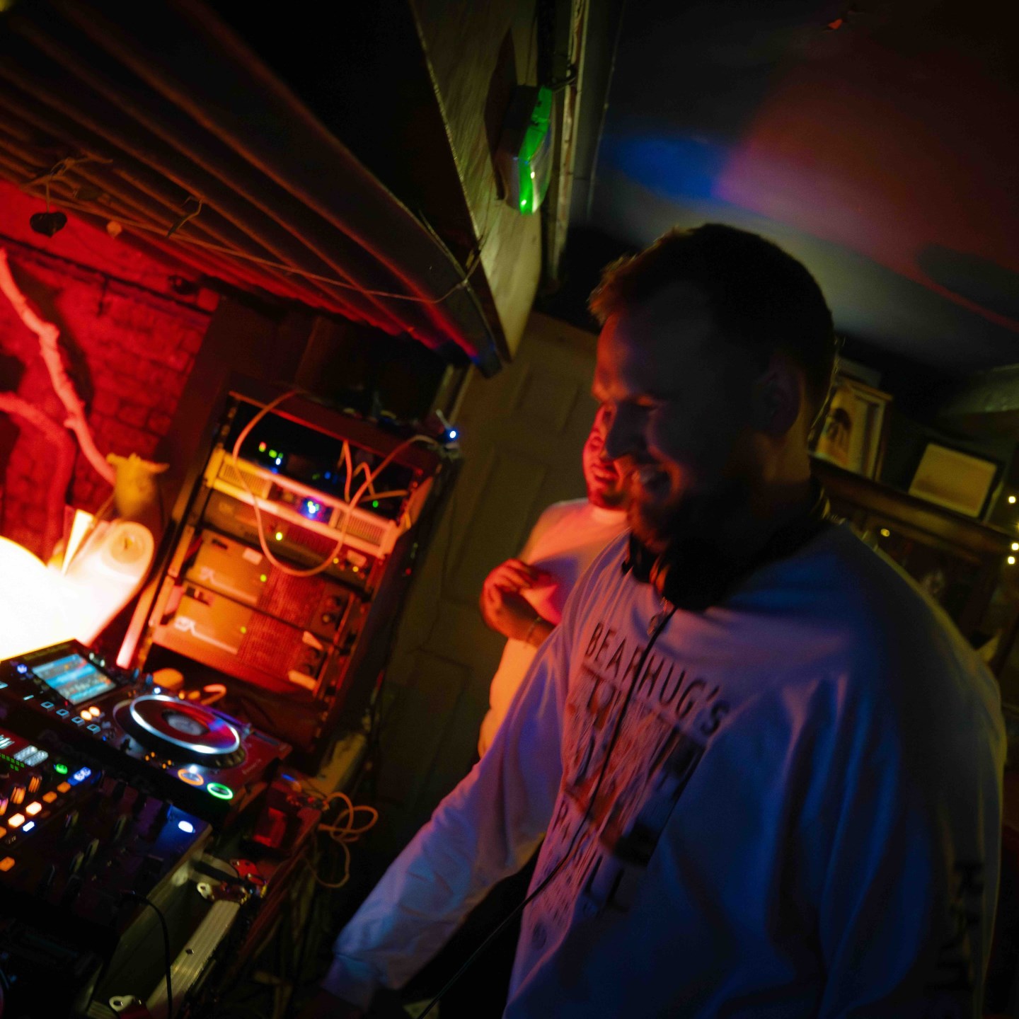 Jim Bow · Artist Profile