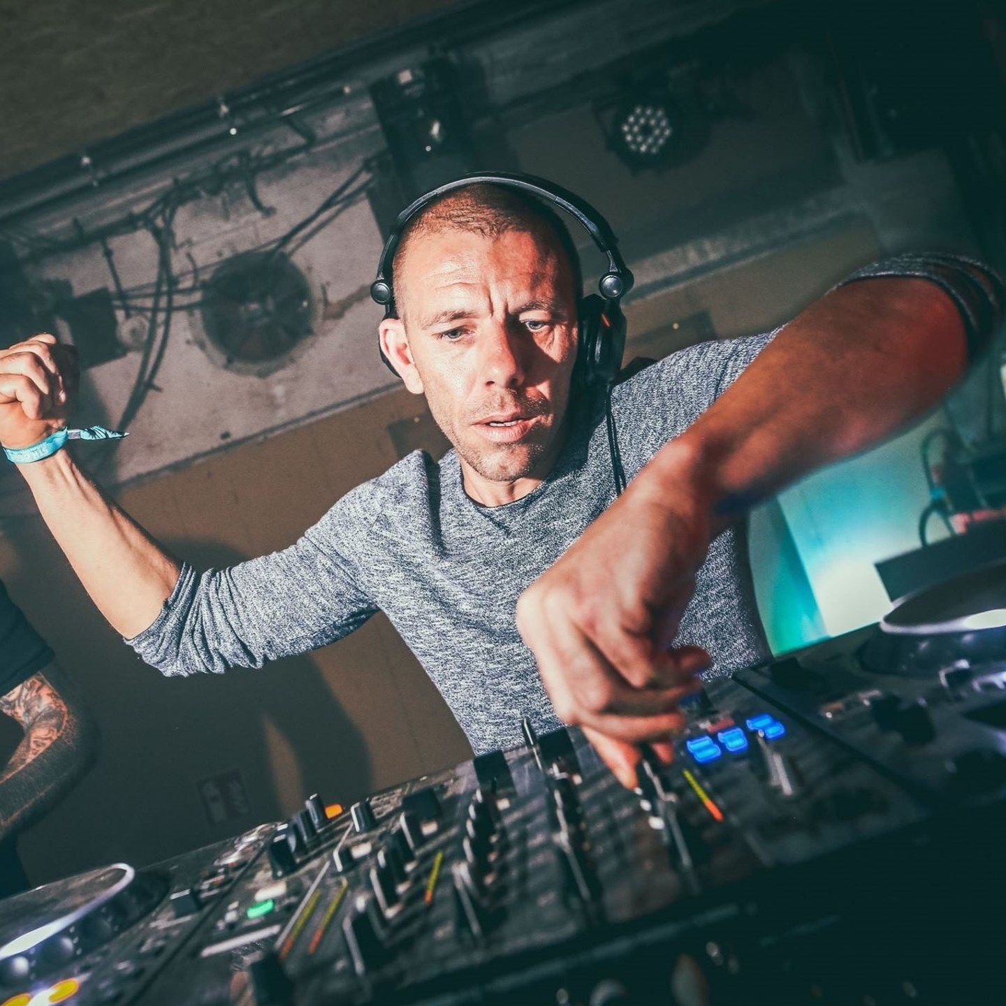 John Evexc · Artist Profile