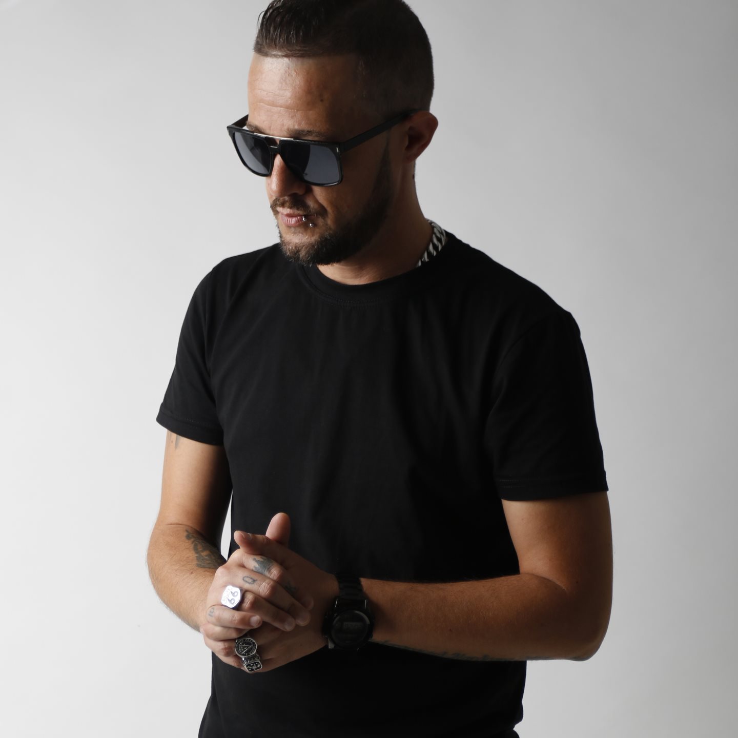 Johnny Pereira · Artist Profile