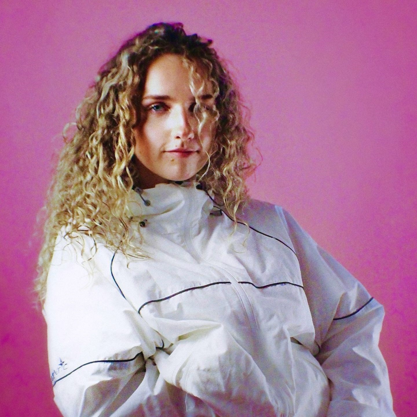 Jojo Deevoy · Artist Profile