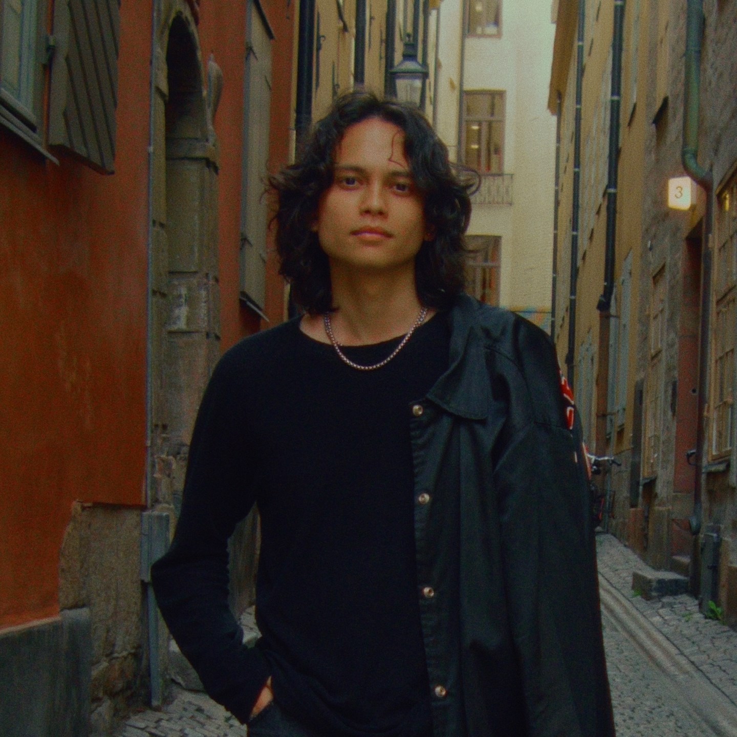 Jojo Lorenzo · Künstler*inprofil