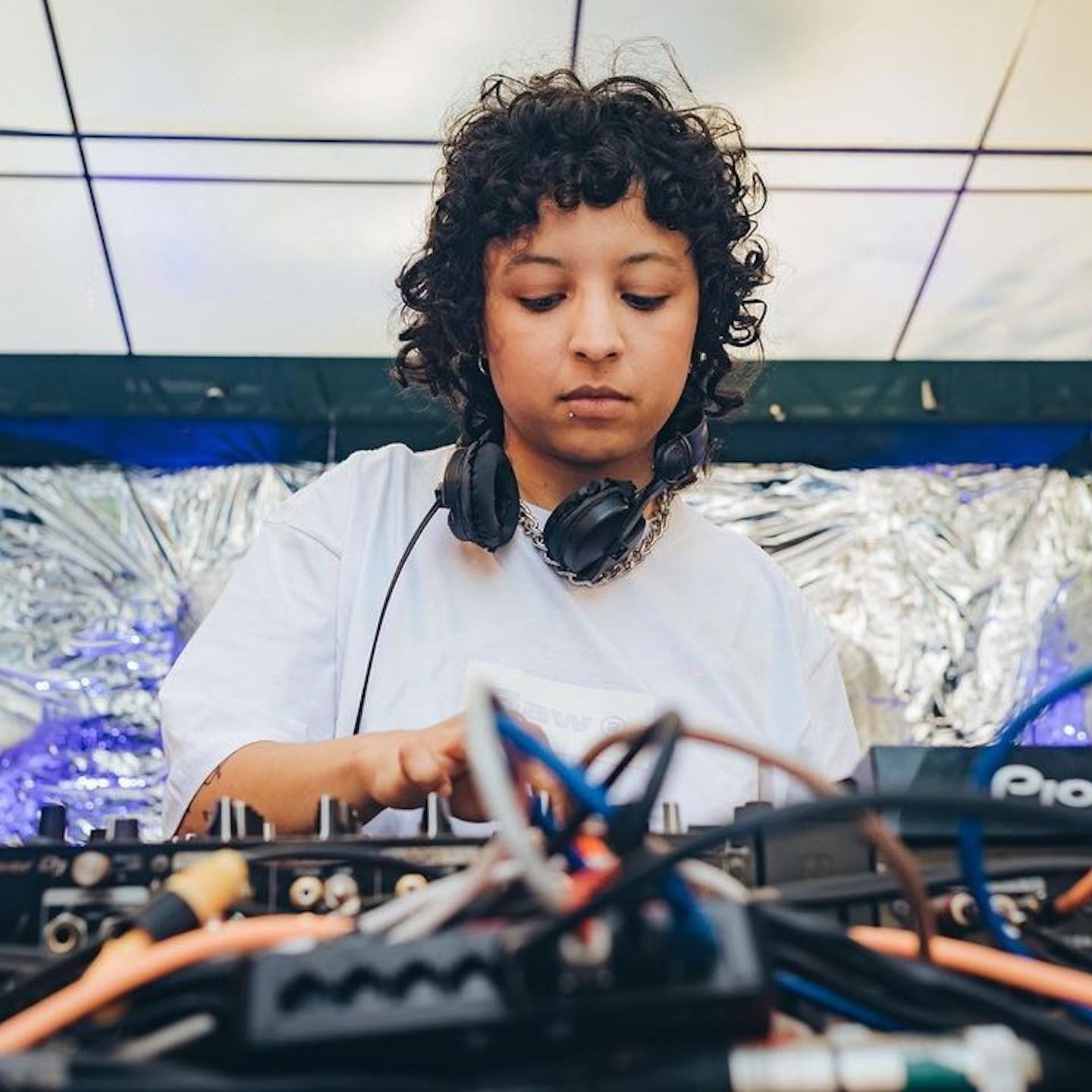 Joy Velas · Artist Profile