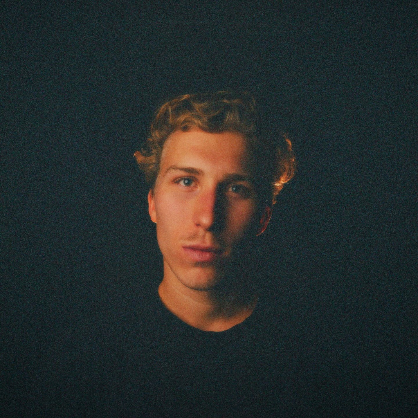 julës · Artist Profile