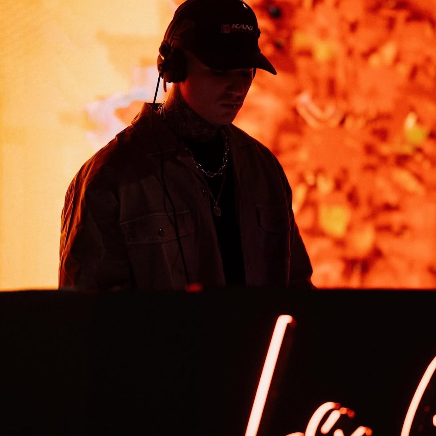 Julian Benz · Artist Profile