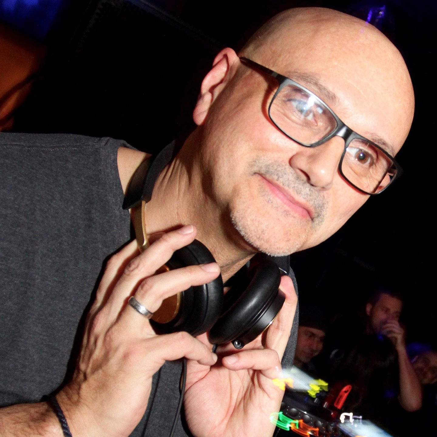 Julius Papp · Artist Profile